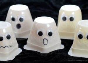 Halloween Fun Food - Yogurt Pot Ghosts - Eats Amazing.